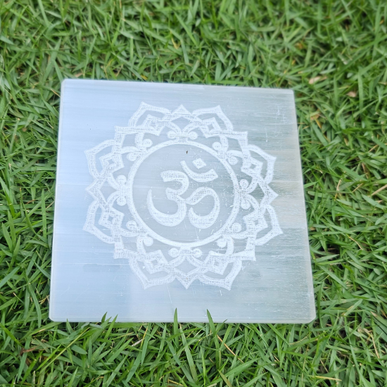 Selenite Plate (8 cm) For Crystals Recharge – Dr. Neeti Kaushik's Shop