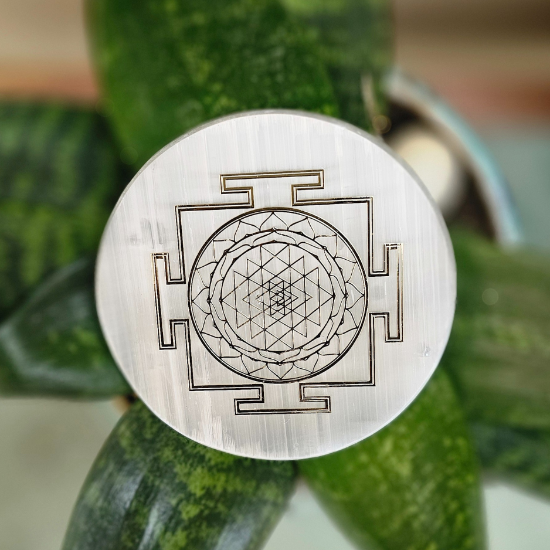 Selenite Plate For Crystals Recharge – Dr. Neeti Kaushik's Shop